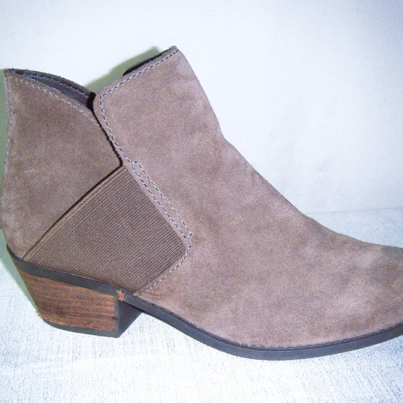 me too | Shoes | Me Too Zoey Ankle Boots | Poshmark